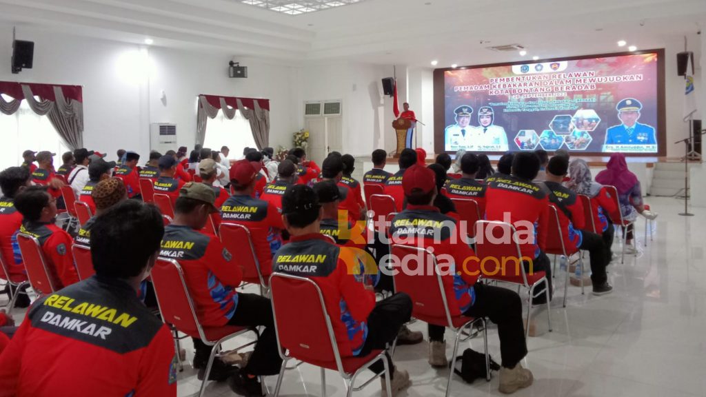 Libatkan Warga, 70 Orang jadi Relawan Damkar ~ KITAMUDAMEDIA